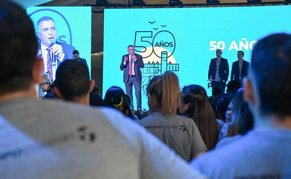Celebración por los 50 años de la fábrica Topper Argentina, ex ...